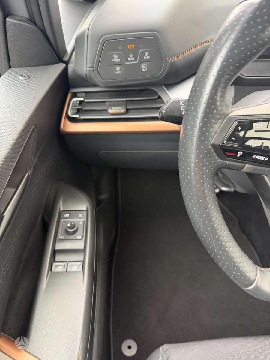 Pelēks Cupra Born 2023 Viļņa, ar dzinēja tilpumu 0.00 L un nobraukumu 69 tūkst. km par 23300 €, foto 16 vietnē AUTOMOTO.COM.LV
