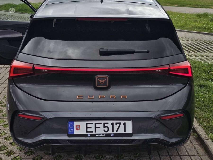 Grey Cupra Born 2023 in Kaunas, with an engine capacity of 0.00 L and mileage of 61 thousand km for 26500 €, photo 8 on AUTOMOTO.COM.LV