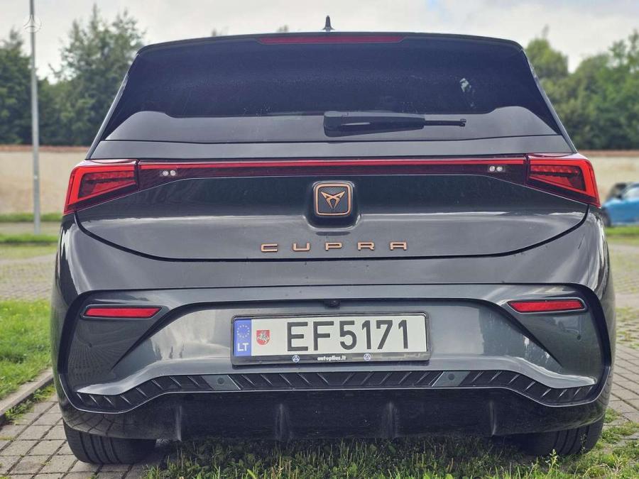 Grey Cupra Born 2023 in Kaunas, with an engine capacity of 0.00 L and mileage of 61 thousand km for 26500 €, photo 9 on AUTOMOTO.COM.LV