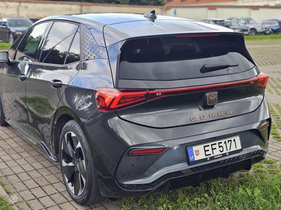 Grey Cupra Born 2023 in Kaunas, with an engine capacity of 0.00 L and mileage of 61 thousand km for 26500 €, photo 10 on AUTOMOTO.COM.LV