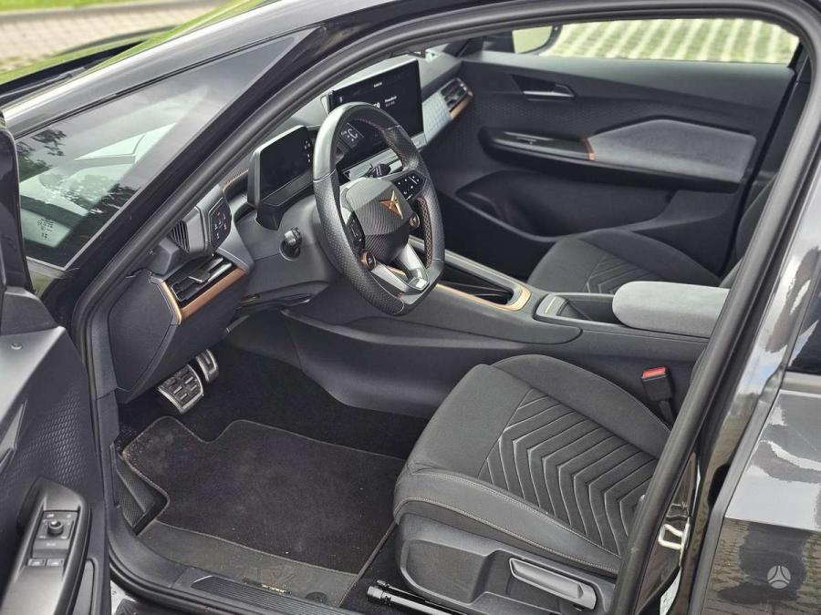 Grey Cupra Born 2023 in Kaunas, with an engine capacity of 0.00 L and mileage of 61 thousand km for 26500 €, photo 12 on AUTOMOTO.COM.LV