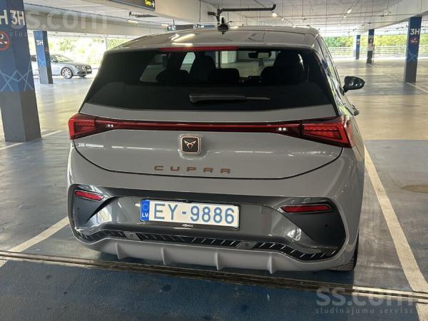 Pelēks Cupra Born 2023 Rīga, ar dzinēja tilpumu 0.00 L un nobraukumu 86 tūkst. km par 28000 €, foto 5 vietnē AUTOMOTO.COM.LV