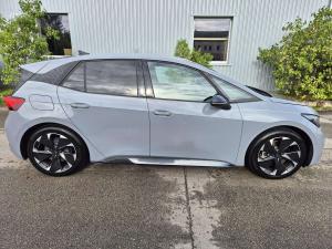 Серый Cupra Born 2023 в Мажейкяй, объемом двигателя 0.00 л и пробегом 59 тыс. км за 16400 €, фото 3 на AUTOMOTO.COM.LV