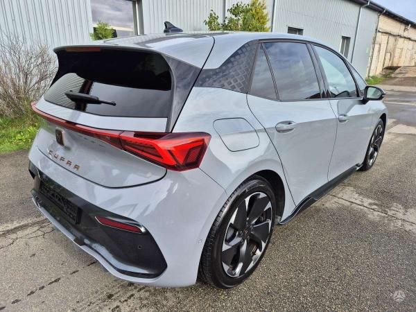 Серый Cupra Born 2023 в Мажейкяй, объемом двигателя 0.00 л и пробегом 59 тыс. км за 16400 €, фото 4 на AUTOMOTO.COM.LV