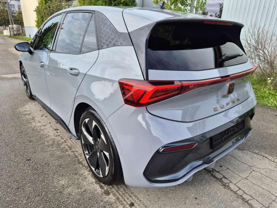 Серый Cupra Born 2023 в Мажейкяй, объемом двигателя 0.00 л и пробегом 59 тыс. км за 16400 €, фото 5 на AUTOMOTO.COM.LV