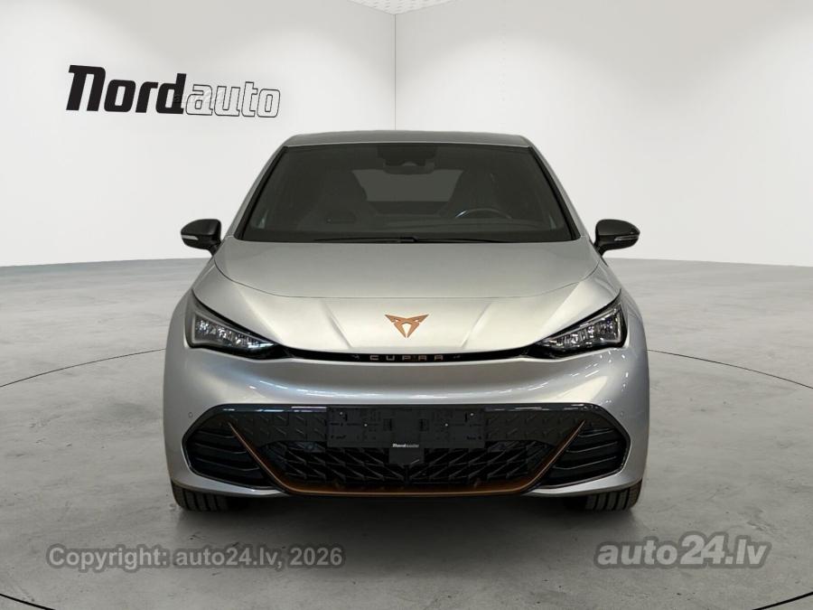 Серый Cupra Born 2023 в Таллин, объемом двигателя 0.00 л и пробегом 56 тыс. км за 31900 €, фото 4 на AUTOMOTO.COM.LV