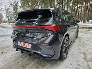 Pelēks Cupra Born 2024 Alīta, ar dzinēja tilpumu 0.00 L un nobraukumu 6 tūkst. km par 24999 €, foto 6 vietnē AUTOMOTO.COM.LV