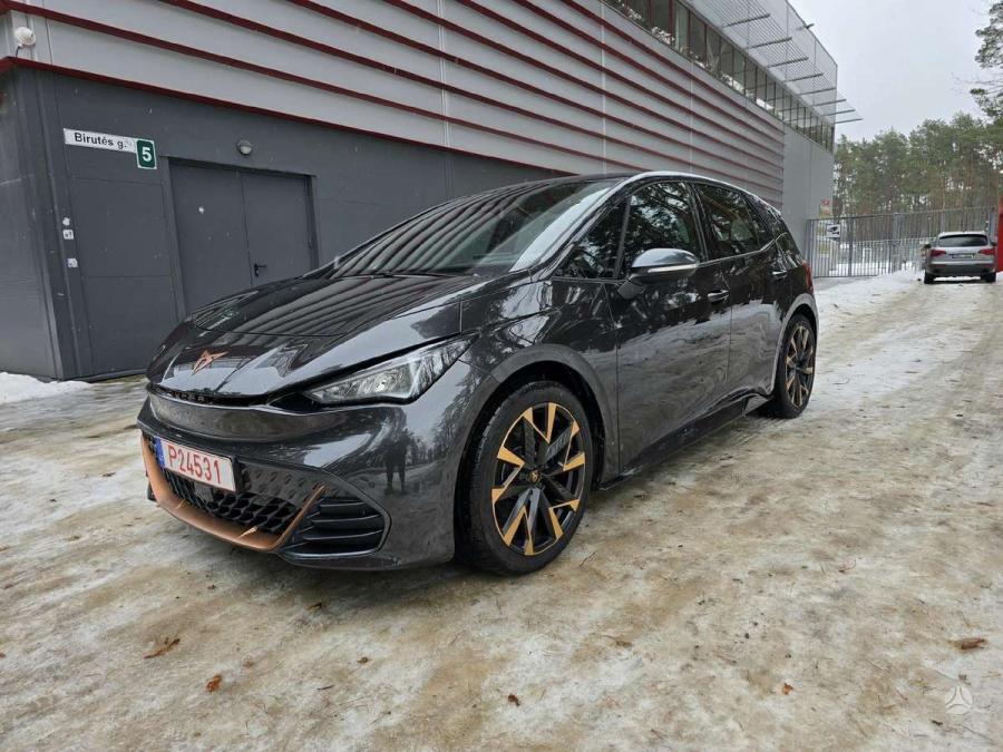 Pelēks Cupra Born 2024 Alīta, ar dzinēja tilpumu 0.00 L un nobraukumu 6 tūkst. km par 24999 €, foto 28 vietnē AUTOMOTO.COM.LV