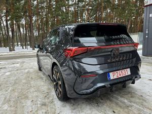 Pelēks Cupra Born 2024 Alīta, ar dzinēja tilpumu 0.00 L un nobraukumu 6 tūkst. km par 24999 €, foto 30 vietnē AUTOMOTO.COM.LV