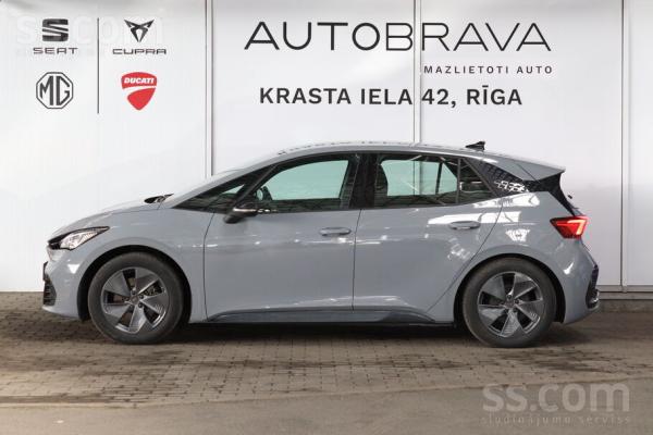 Серый Cupra Born 2024 в Рига, объемом двигателя 0.00 л и пробегом 39 тыс. км за 31490 €, фото 4 на AUTOMOTO.COM.LV