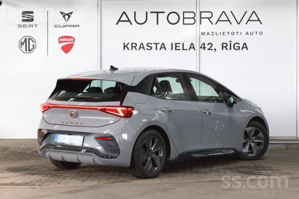 Серый Cupra Born 2024 в Рига, объемом двигателя 0.00 л и пробегом 39 тыс. км за 31490 €, фото 6 на AUTOMOTO.COM.LV