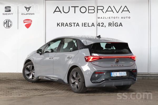 Серый Cupra Born 2024 в Рига, объемом двигателя 0.00 л и пробегом 39 тыс. км за 31490 €, фото 8 на AUTOMOTO.COM.LV
