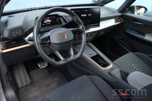 Серый Cupra Born 2024 в Рига, объемом двигателя 0.00 л и пробегом 39 тыс. км за 31490 €, фото 10 на AUTOMOTO.COM.LV
