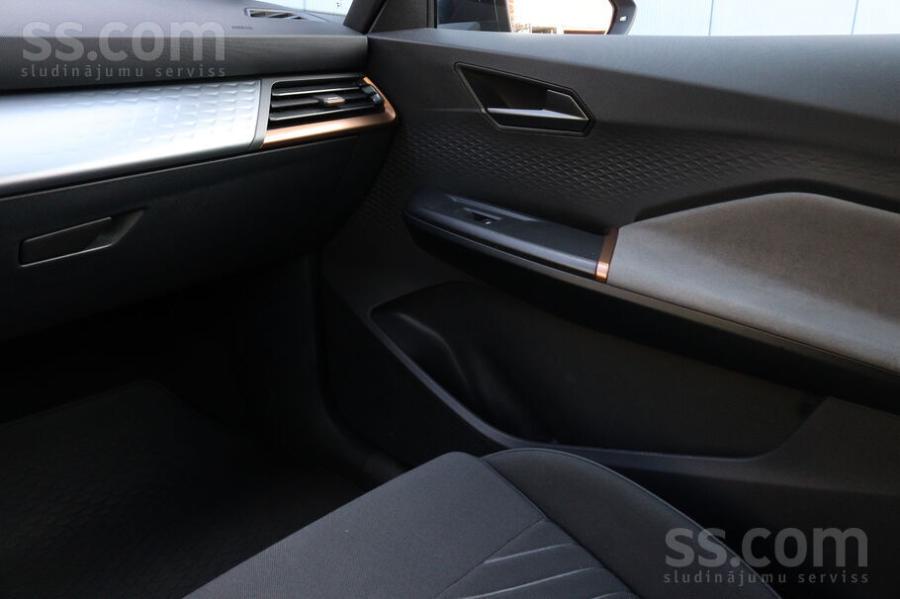 Серый Cupra Born 2024 в Рига, объемом двигателя 0.00 л и пробегом 39 тыс. км за 31490 €, фото 27 на AUTOMOTO.COM.LV