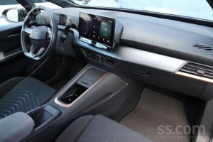 Серый Cupra Born 2024 в Рига, объемом двигателя 0.00 л и пробегом 39 тыс. км за 31490 €, фото 30 на AUTOMOTO.COM.LV