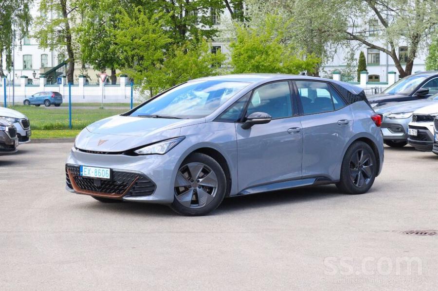Серый Cupra Born 2024 в Рига, объемом двигателя 0.00 л и пробегом 39 тыс. км за 31490 €, фото 33 на AUTOMOTO.COM.LV
