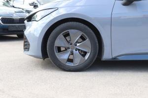 Серый Cupra Born 2024 в Рига, объемом двигателя 0.00 л и пробегом 39 тыс. км за 31490 €, фото 35 на AUTOMOTO.COM.LV