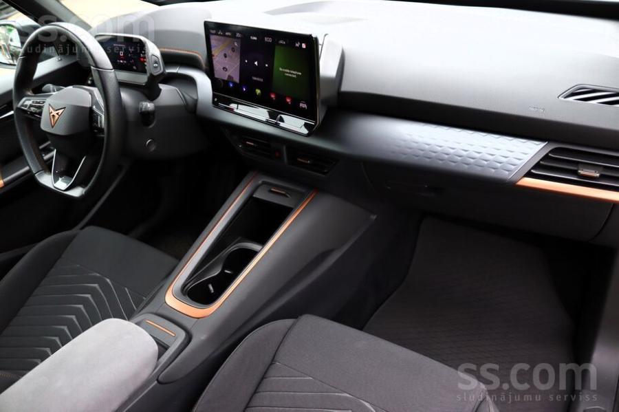 Pelēks Cupra Born 2024 Rīga, ar dzinēja tilpumu 2.00 L un nobraukumu 43 tūkst. km par 31490 €, foto 28 vietnē AUTOMOTO.COM.LV