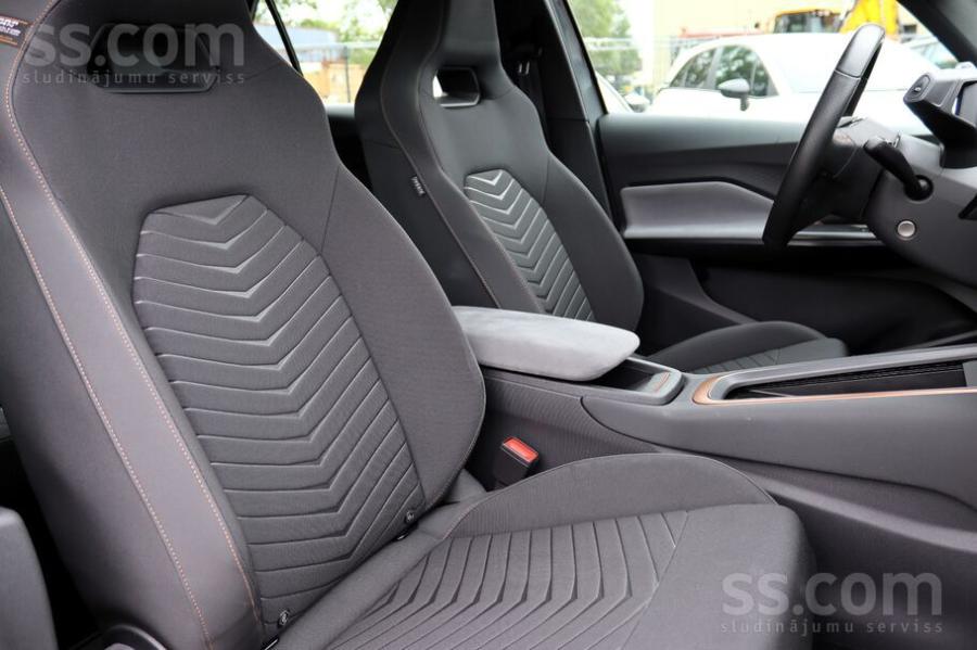 Pelēks Cupra Born 2024 Rīga, ar dzinēja tilpumu 2.00 L un nobraukumu 43 tūkst. km par 31490 €, foto 30 vietnē AUTOMOTO.COM.LV