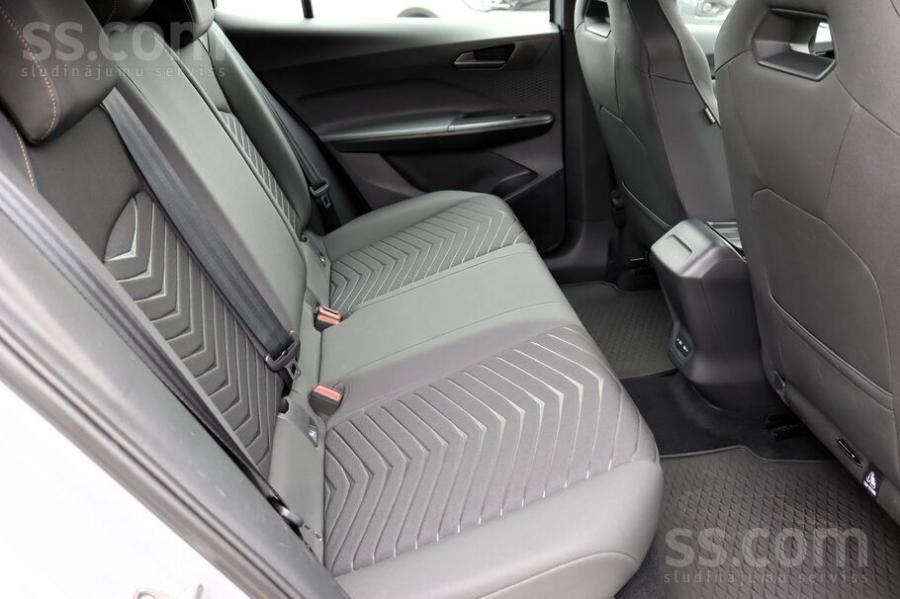 Pelēks Cupra Born 2024 Rīga, ar dzinēja tilpumu 2.00 L un nobraukumu 43 tūkst. km par 31490 €, foto 31 vietnē AUTOMOTO.COM.LV