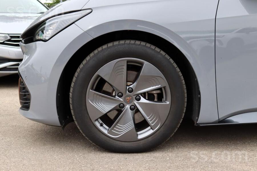 Pelēks Cupra Born 2024 Rīga, ar dzinēja tilpumu 2.00 L un nobraukumu 43 tūkst. km par 31490 €, foto 35 vietnē AUTOMOTO.COM.LV