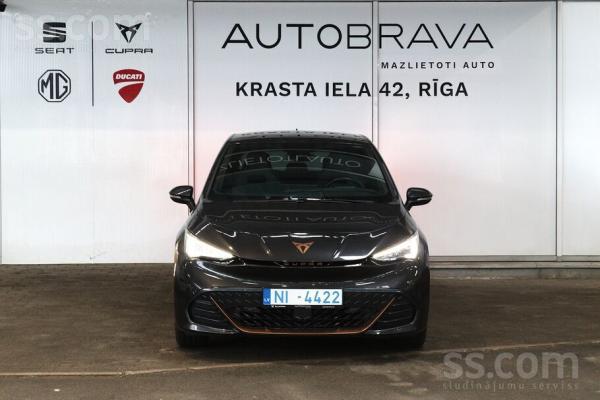 Grey Cupra Born 2024 in Riga, with an engine capacity of 0.00 L and mileage of 31 thousand km for 28990 €, photo 2 on AUTOMOTO.COM.LV
