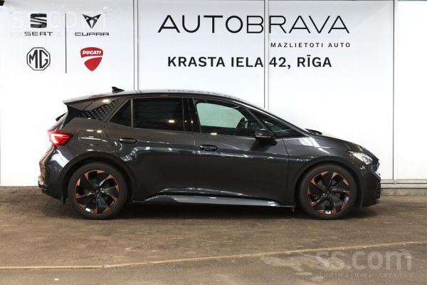Grey Cupra Born 2024 in Riga, with an engine capacity of 0.00 L and mileage of 31 thousand km for 28990 €, photo 5 on AUTOMOTO.COM.LV