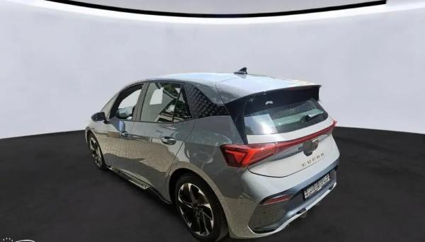 Pelēks Cupra Born 2024 Rīga, ar dzinēja tilpumu 0.00 L un nobraukumu 33 tūkst. km par 27990 €, foto 2 vietnē AUTOMOTO.COM.LV