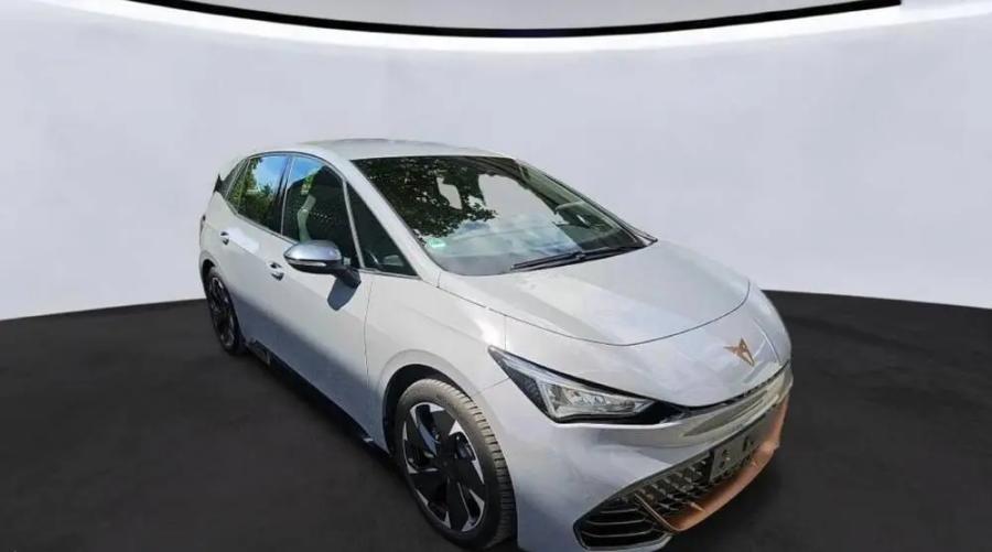 Pelēks Cupra Born 2024 Rīga, ar dzinēja tilpumu 0.00 L un nobraukumu 33 tūkst. km par 27990 €, foto 4 vietnē AUTOMOTO.COM.LV
