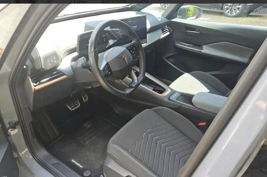 Pelēks Cupra Born 2024 Rīga, ar dzinēja tilpumu 0.00 L un nobraukumu 33 tūkst. km par 27990 €, foto 7 vietnē AUTOMOTO.COM.LV