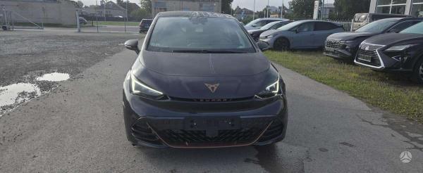 Серый Cupra Born 2024 в Шяуляй, объемом двигателя 0.00 л и пробегом 33 тыс. км за 22900 €, фото 1 на AUTOMOTO.COM.LV