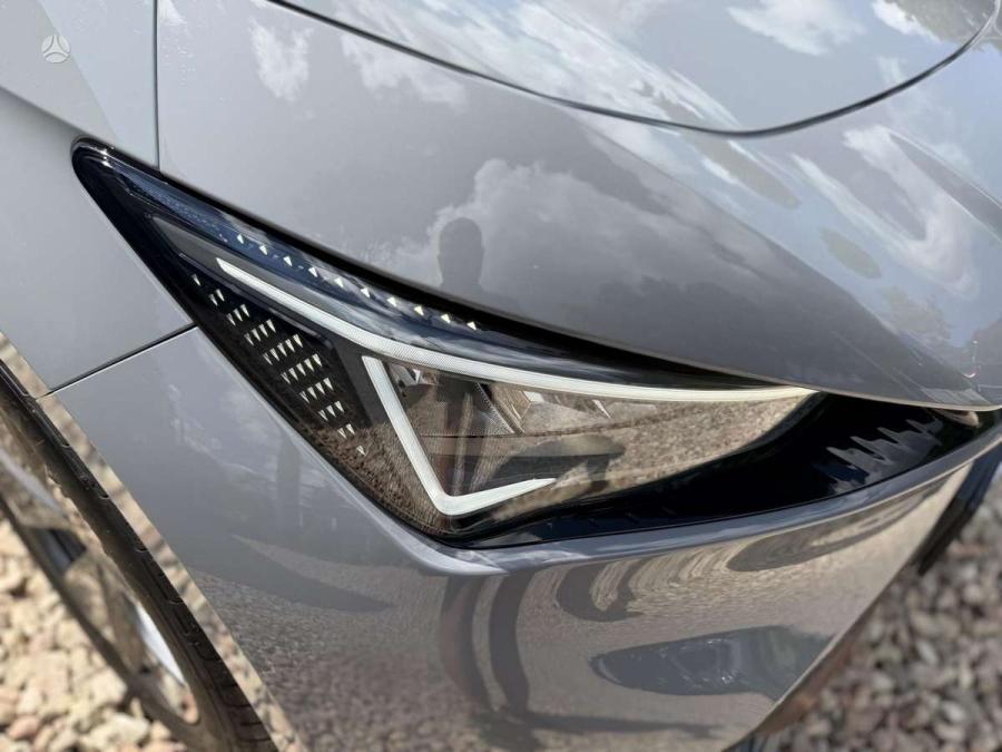 Pelēks Cupra Born 2024 Rīga, ar dzinēja tilpumu 0.00 L un nobraukumu 20 tūkst. km par 26995 €, foto 4 vietnē AUTOMOTO.COM.LV