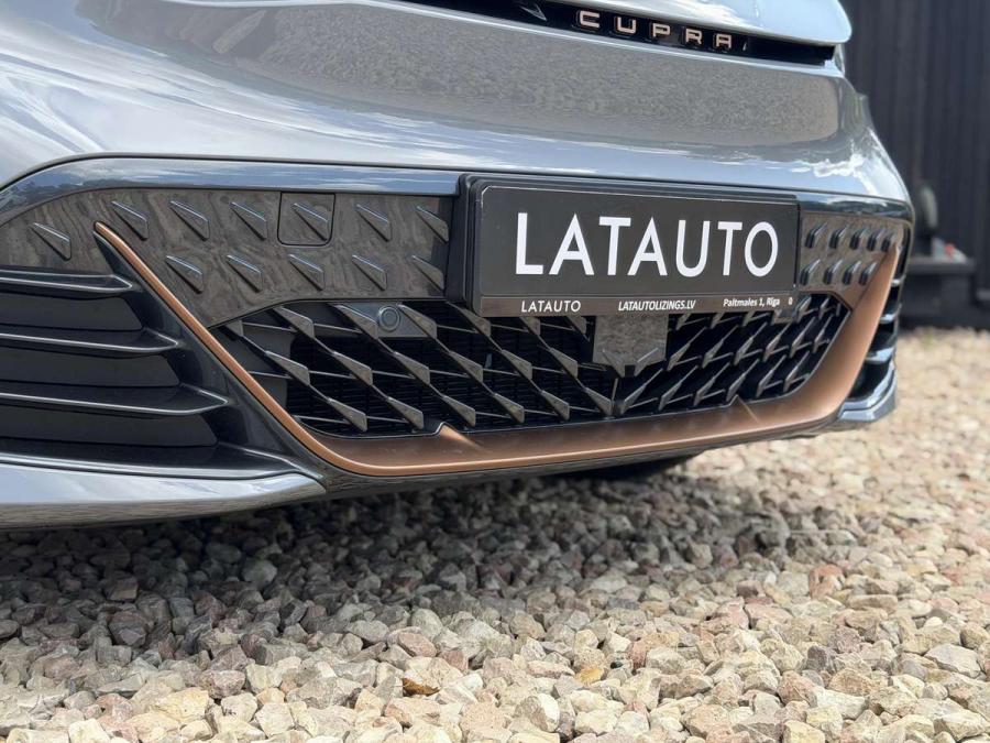 Pelēks Cupra Born 2024 Rīga, ar dzinēja tilpumu 0.00 L un nobraukumu 20 tūkst. km par 26995 €, foto 5 vietnē AUTOMOTO.COM.LV