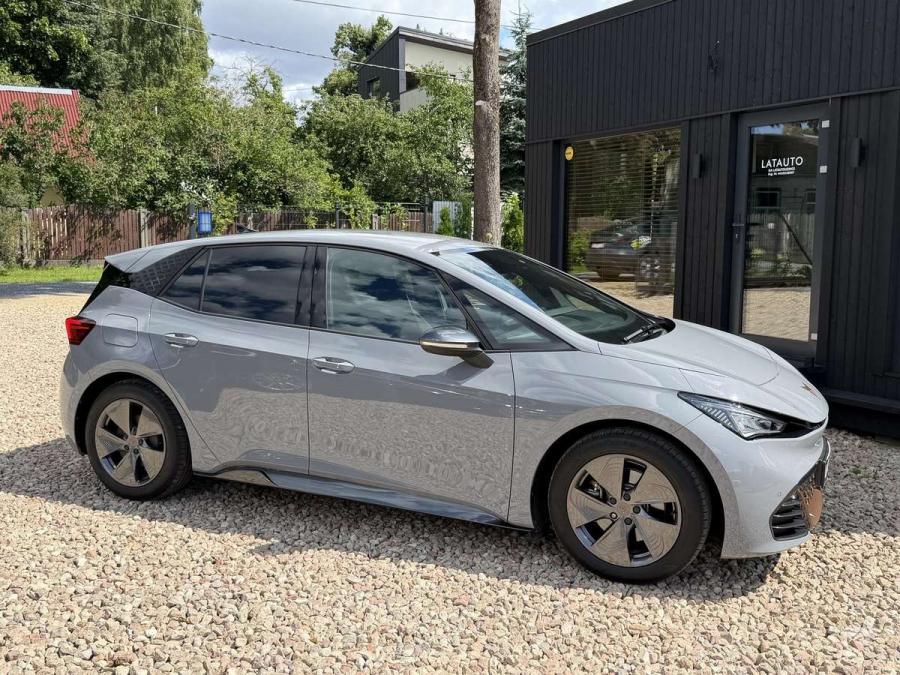 Pelēks Cupra Born 2024 Rīga, ar dzinēja tilpumu 0.00 L un nobraukumu 20 tūkst. km par 26995 €, foto 6 vietnē AUTOMOTO.COM.LV