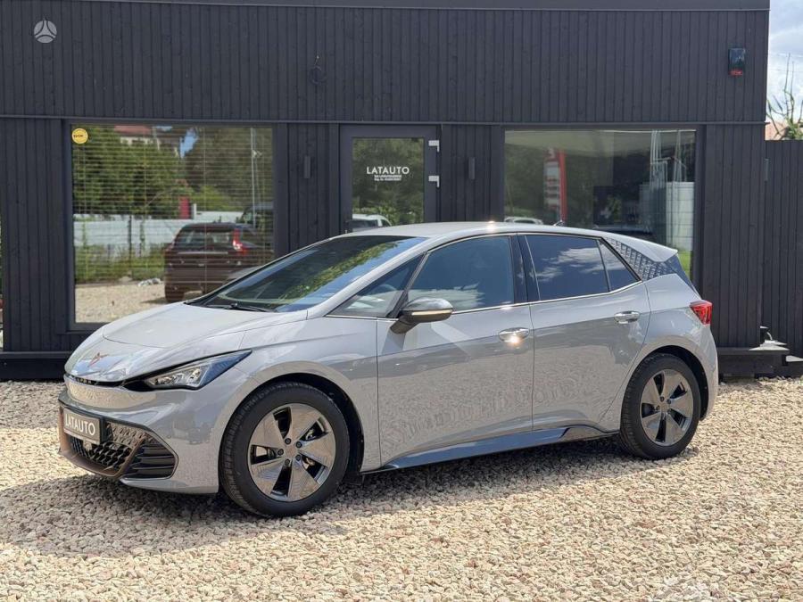Pelēks Cupra Born 2024 Rīga, ar dzinēja tilpumu 0.00 L un nobraukumu 20 tūkst. km par 26995 €, foto 15 vietnē AUTOMOTO.COM.LV