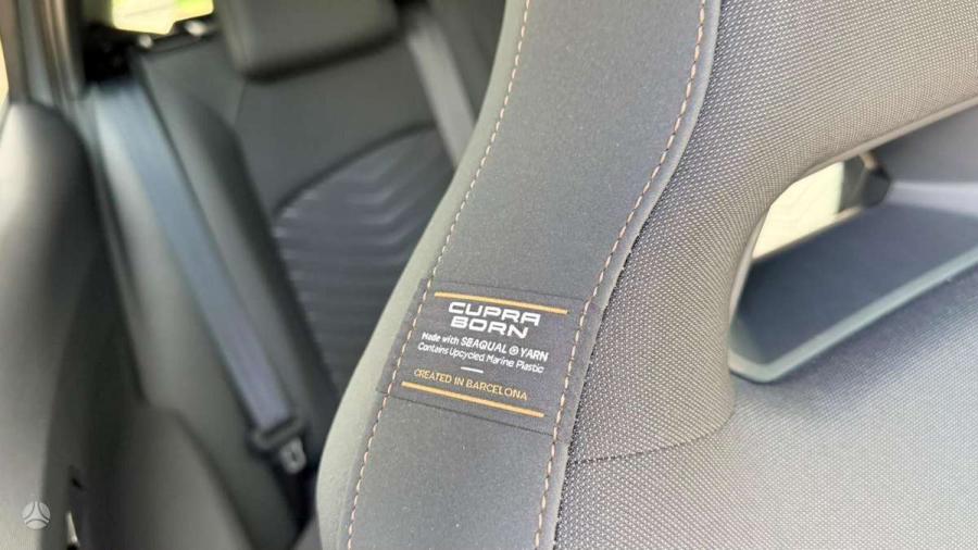 Pelēks Cupra Born 2024 Rīga, ar dzinēja tilpumu 0.00 L un nobraukumu 20 tūkst. km par 26995 €, foto 27 vietnē AUTOMOTO.COM.LV