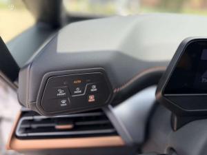Pelēks Cupra Born 2024 Rīga, ar dzinēja tilpumu 0.00 L un nobraukumu 20 tūkst. km par 26995 €, foto 31 vietnē AUTOMOTO.COM.LV