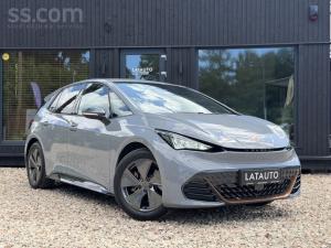 Серый Cupra Born 2024 в Рига, объемом двигателя 0.00 л и пробегом 20 тыс. км за 26995 €, фото  на AUTOMOTO.COM.LV
