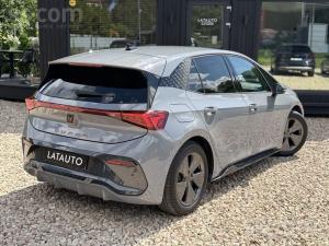 Pelēks Cupra Born 2024 Rīga, ar dzinēja tilpumu 0.00 L un nobraukumu 20 tūkst. km par 26995 €, foto 8 vietnē AUTOMOTO.COM.LV