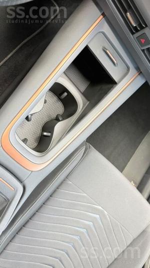 Pelēks Cupra Born 2024 Rīga, ar dzinēja tilpumu 0.00 L un nobraukumu 20 tūkst. km par 26995 €, foto 23 vietnē AUTOMOTO.COM.LV
