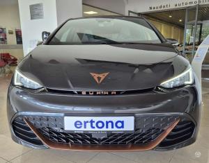 Серый Cupra Born 2024 в Шяуляй, объемом двигателя 0.00 л и пробегом 33 тыс. км за 25900 €, фото 8 на AUTOMOTO.COM.LV