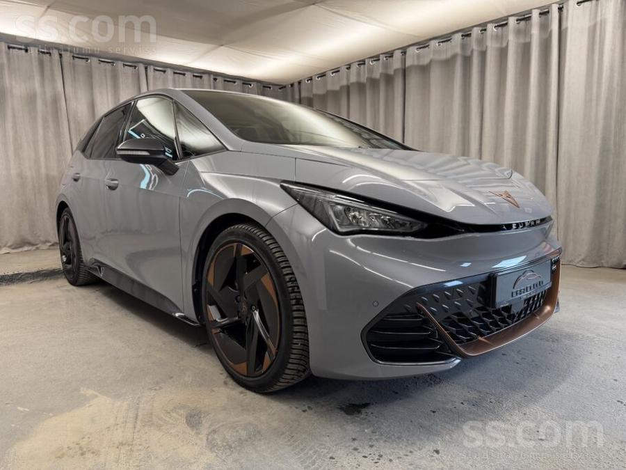 Pelēks Cupra Born 2024 Rīga, ar dzinēja tilpumu 0.00 L un nobraukumu 64 tūkst. km par 23990 €, foto 4 vietnē AUTOMOTO.COM.LV