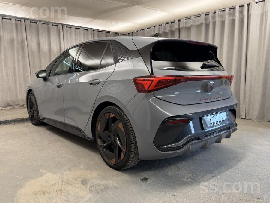 Pelēks Cupra Born 2024 Rīga, ar dzinēja tilpumu 0.00 L un nobraukumu 64 tūkst. km par 23990 €, foto 10 vietnē AUTOMOTO.COM.LV