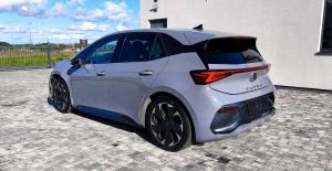 Pelēks Cupra Born 2024 Alīta, ar dzinēja tilpumu 0.00 L un nobraukumu 33 tūkst. km par 16850 €, foto  vietnē AUTOMOTO.COM.LV