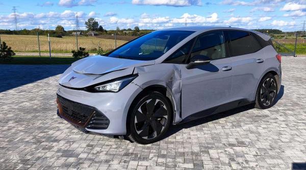 Pelēks Cupra Born 2024 Alīta, ar dzinēja tilpumu 0.00 L un nobraukumu 33 tūkst. km par 16850 €, foto 5 vietnē AUTOMOTO.COM.LV