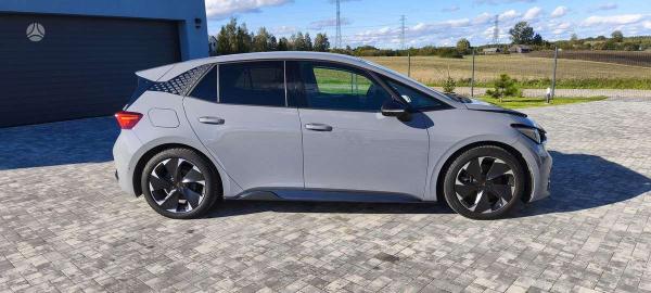 Pelēks Cupra Born 2024 Alīta, ar dzinēja tilpumu 0.00 L un nobraukumu 33 tūkst. km par 16850 €, foto 8 vietnē AUTOMOTO.COM.LV
