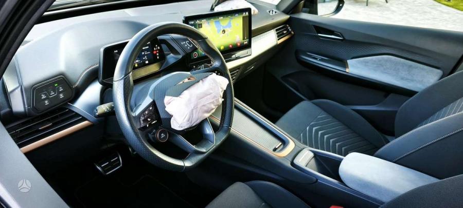 Серый Cupra Born 2024 в Алитус, объемом двигателя 0.00 л и пробегом 33 тыс. км за 16850 €, фото 10 на AUTOMOTO.COM.LV