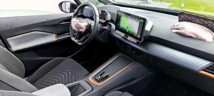 Серый Cupra Born 2024 в Алитус, объемом двигателя 0.00 л и пробегом 33 тыс. км за 16850 €, фото 13 на AUTOMOTO.COM.LV