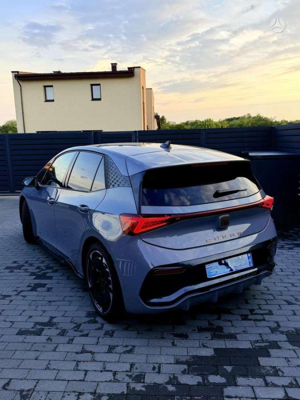 Grey Cupra Born 2025 in Kaunas, with an engine capacity of 0.00 L and mileage of 16 thousand km for 32800 €, photo 4 on AUTOMOTO.COM.LV