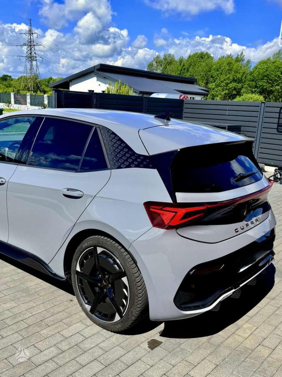 Pelēks Cupra Born 2025 Kauņa, ar dzinēja tilpumu 0.00 L un nobraukumu 16 tūkst. km par 32800 €, foto 17 vietnē AUTOMOTO.COM.LV